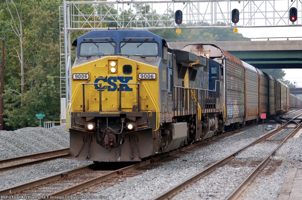 Q261-22 heads towards Jessup with CSXT 9006(C44-9W) & CSXT 9045(C44-9W)